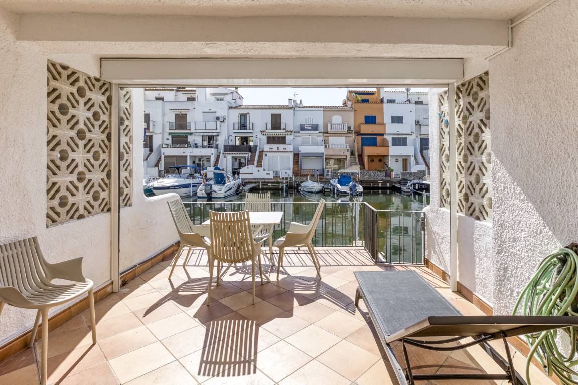 100 M² House ∙ 3 Bedrooms ∙ 7 Guests - Empuriabrava