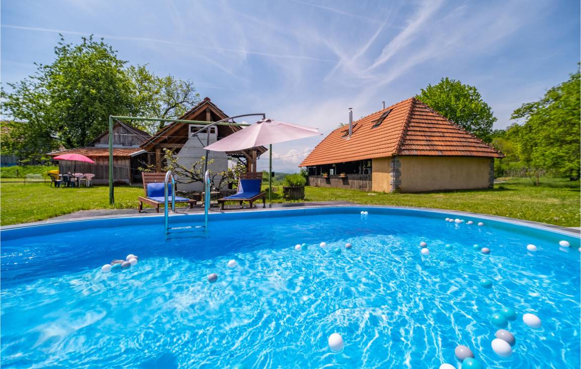 130 M² House ∙ 3 Bedrooms ∙ 6 Guests - Karlovac