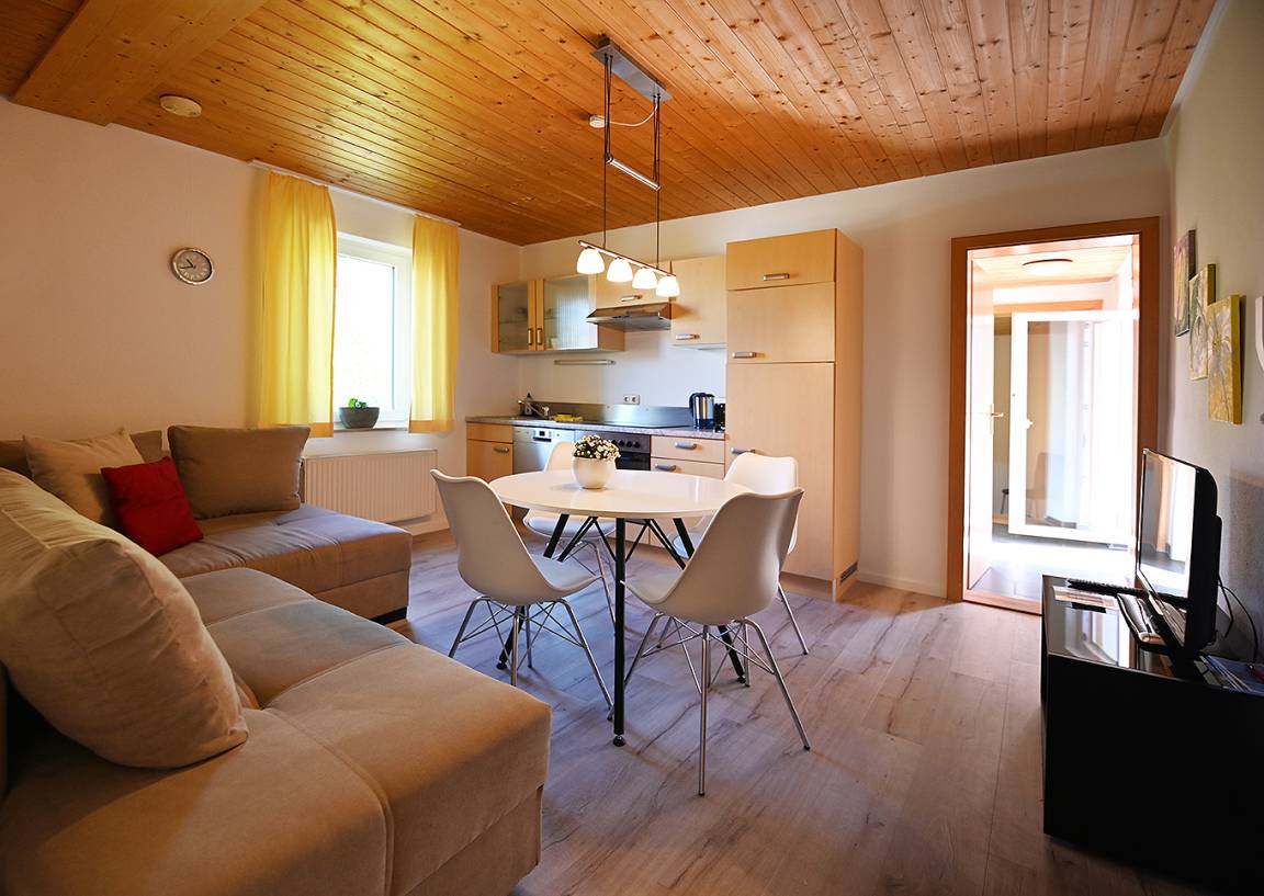 50 M² Ferienwohnung ∙ 2 Schlafzimmer ∙ 4 Gäste - Hagnau am Bodensee