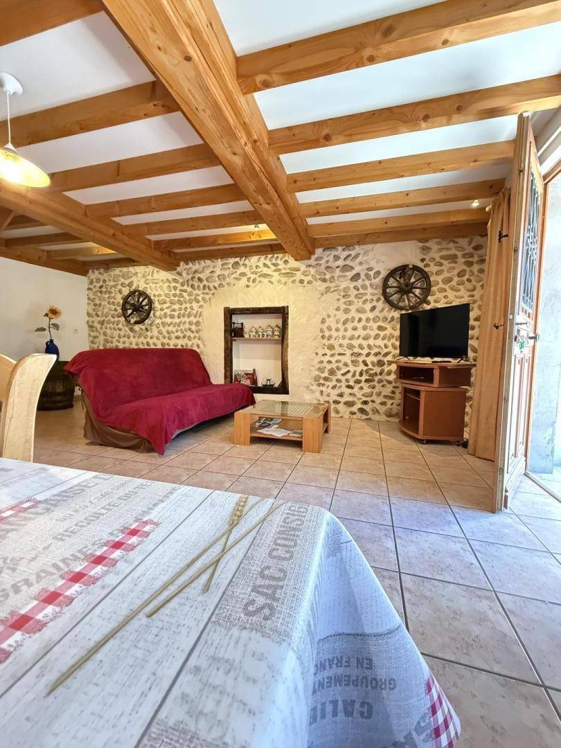 90 M² Gîte ∙ 2 Chambres ∙ 4 Personnes - Saint-Vulbas