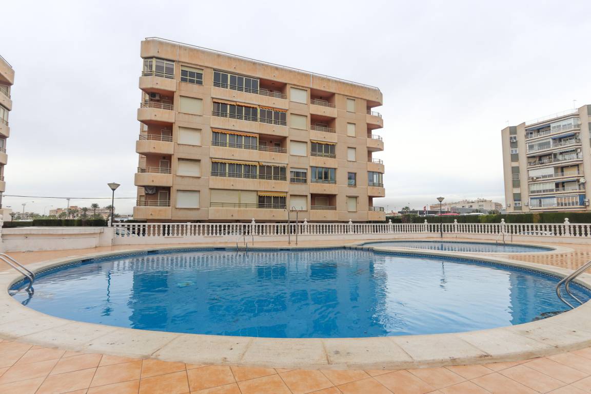 65 M² Apartamento ∙ 2 Habitaciones ∙ 4 Huéspedes - Santa Pola