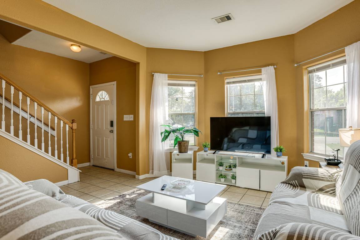 152 M² Ferienhaus ∙ 4 Schlafzimmer ∙ 8 Gäste - Houston, TX