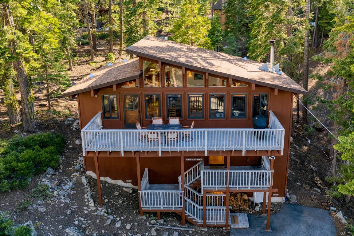 148 M² Ferienhaus ∙ 4 Schlafzimmer ∙ 10 Gäste - Lake Tahoe
