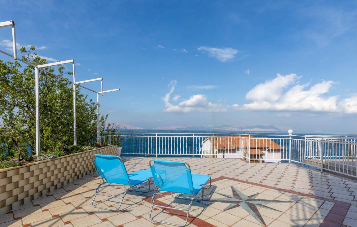 50 M² Apartment ∙ 2 Bedrooms ∙ 4 Guests - Senj