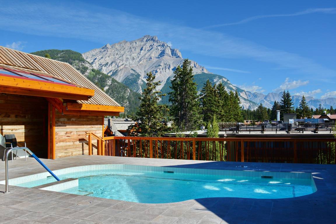 Hotel ∙ 1 Bedroom ∙ 4 Guests - Banff