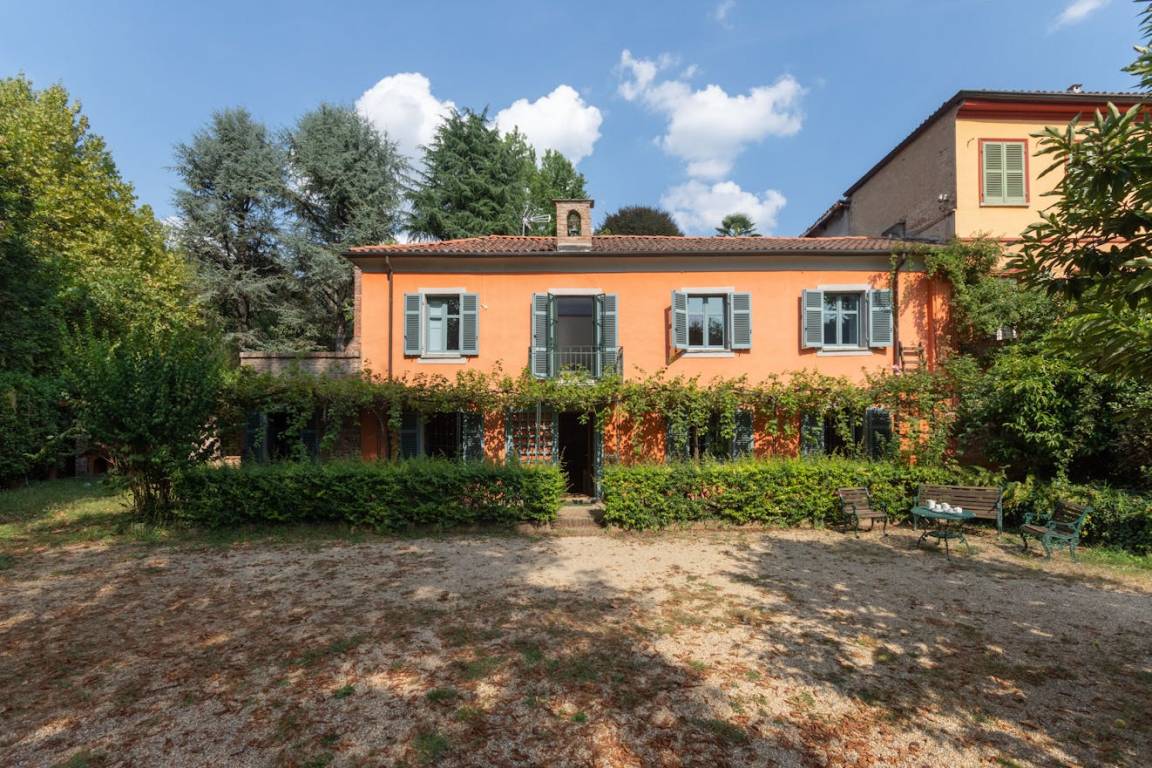 300 M² House ∙ 4 Bedrooms ∙ 8 Guests - Turin