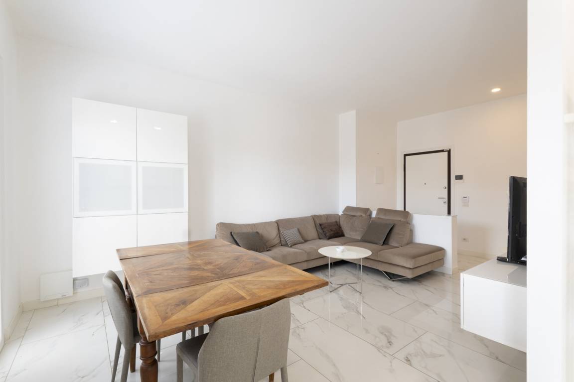 90 M² Apartamento ∙ 2 Habitaciones ∙ 4 Huéspedes - Rímini