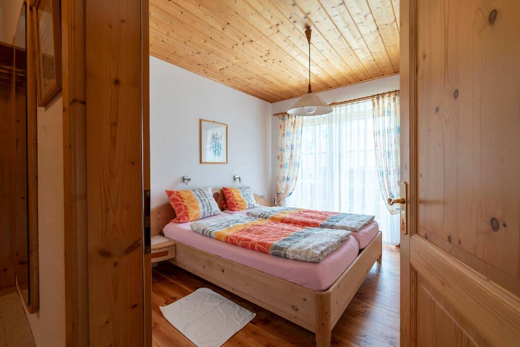 70 M² Ferienwohnung ∙ 2 Schlafzimmer ∙ 4 Gäste - Neualbenreuth