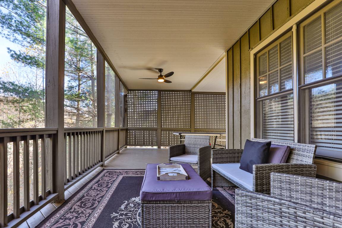 195 M² Cabin ∙ 3 Bedrooms ∙ 7 Guests - Big Canoe, GA