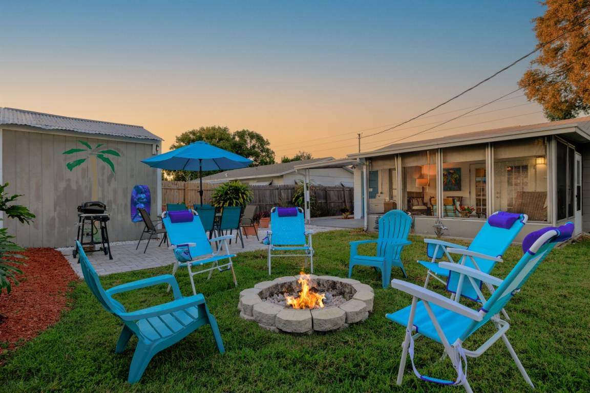 139 M² House ∙ 5 Bedrooms ∙ 10 Guests - Largo, FL