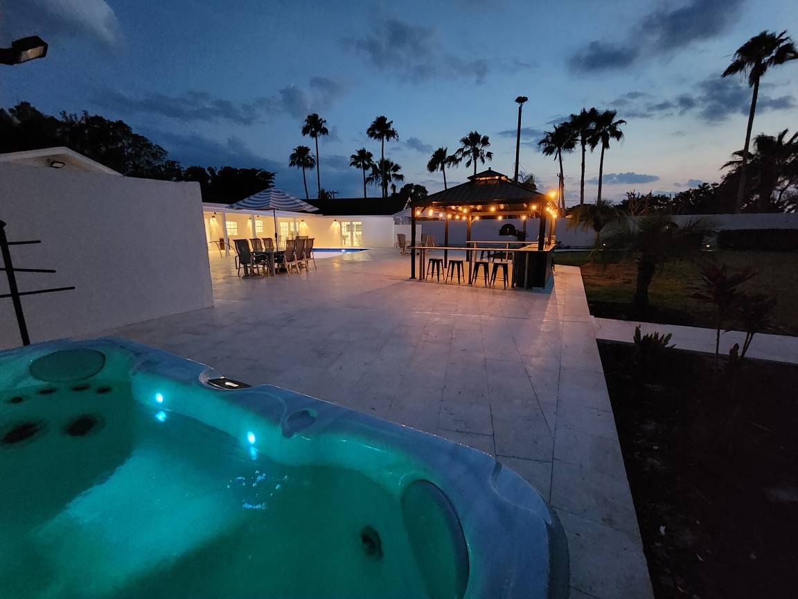 464 M² House ∙ 8 Bedrooms ∙ 23 Guests - Tampa Bay, FL