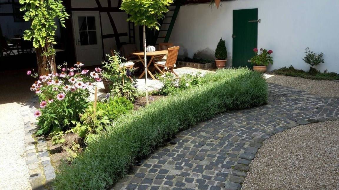 78 M² Ferienhaus ∙ 2 Schlafzimmer ∙ 3 Gäste - Bad Neuenahr-Ahrweiler