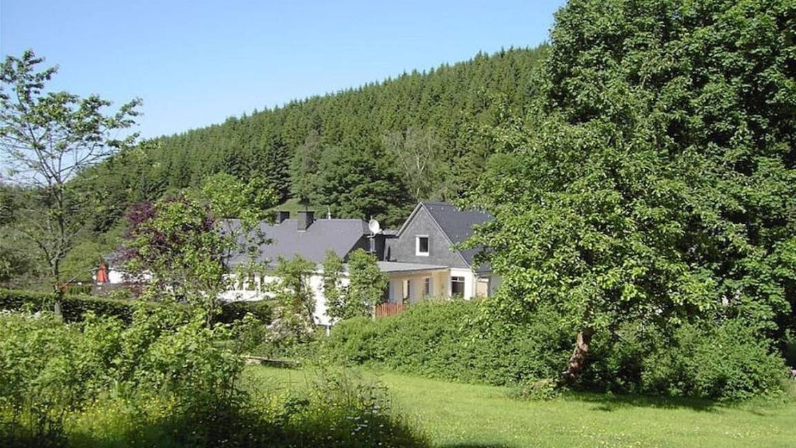 128 M² Ferienhaus ∙ 9 Schlafzimmer ∙ 18 Gäste - Bad Berleburg