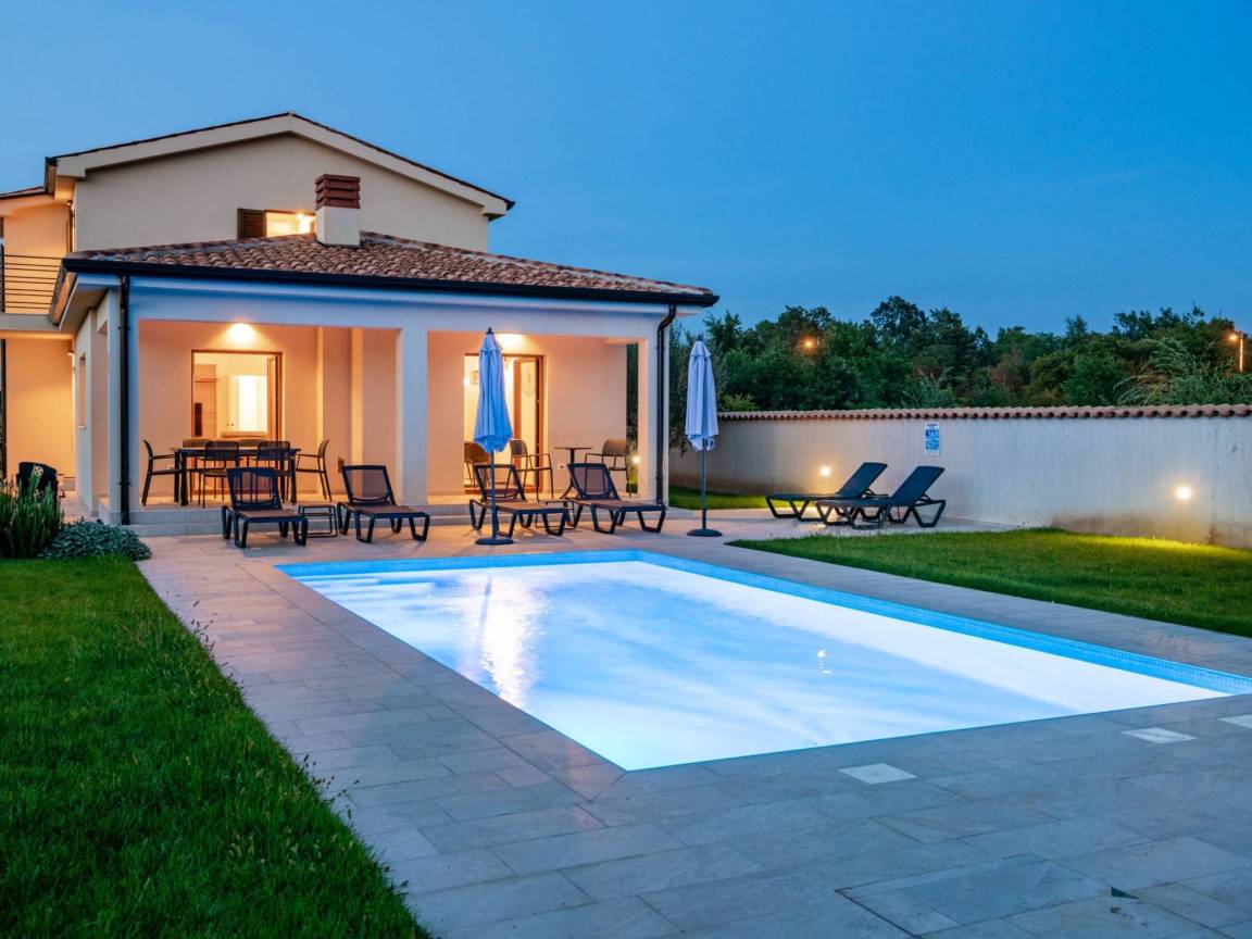 192 M² Maison De Vacances ∙ 3 Chambres ∙ 7 Personnes - Poreč