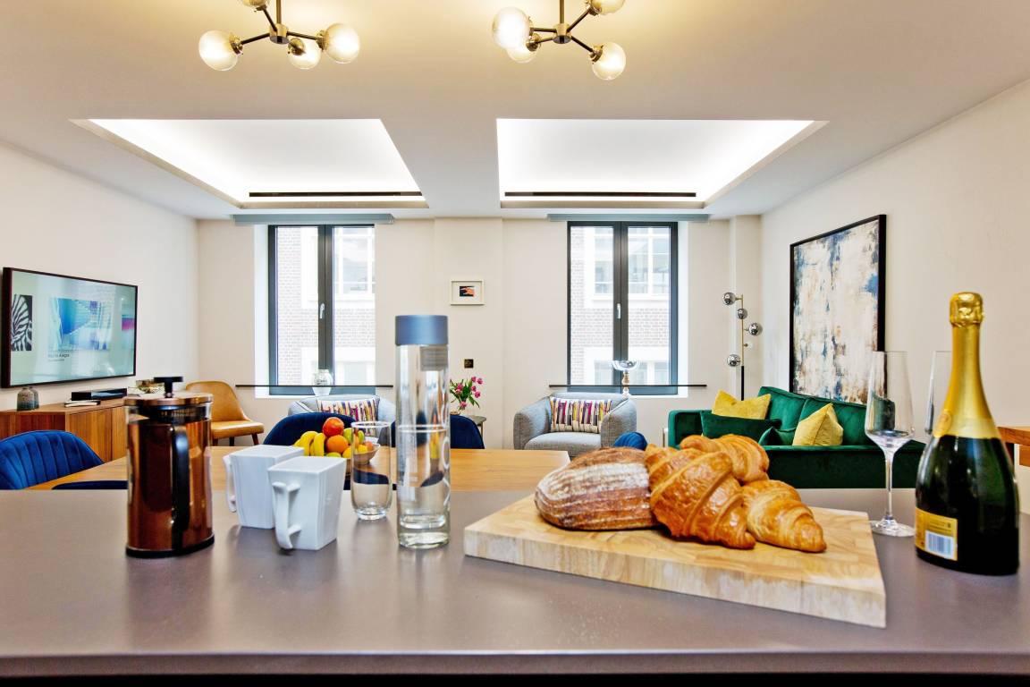 92 M² Apartment ∙ 2 Bedrooms ∙ 5 Guests - London