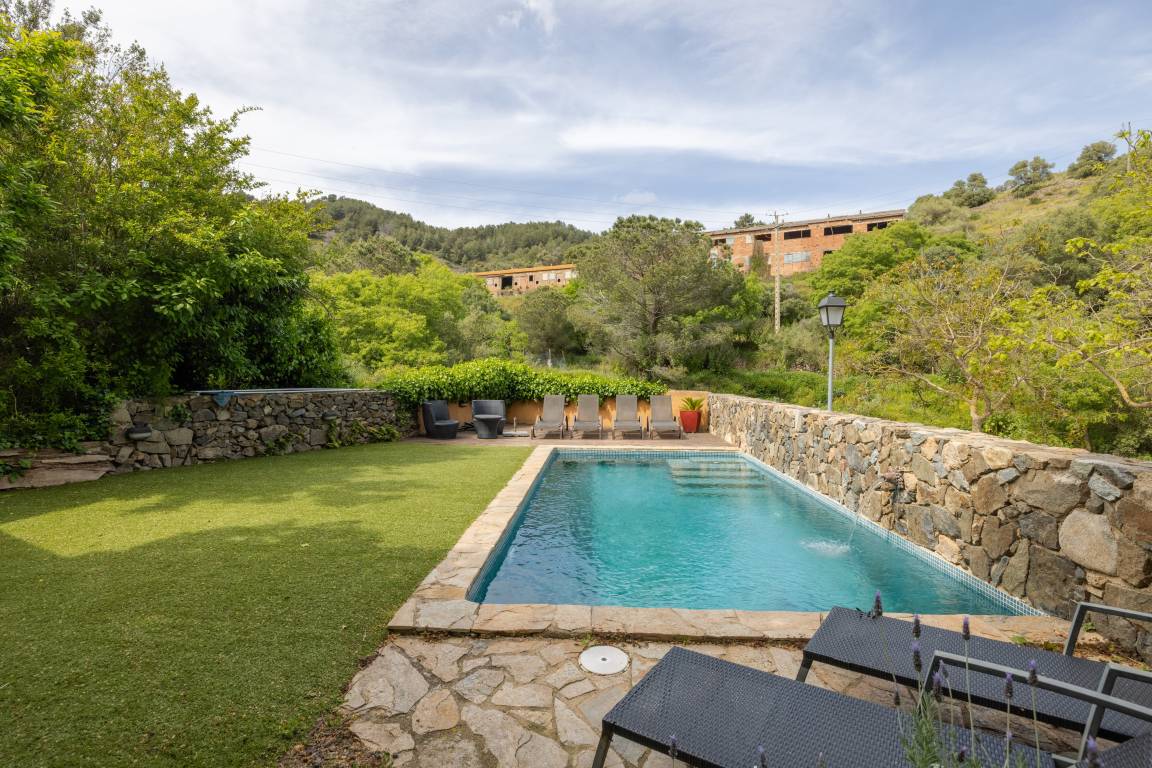 270 M² Casa ∙ 7 Habitaciones ∙ 13 Huéspedes - Falset