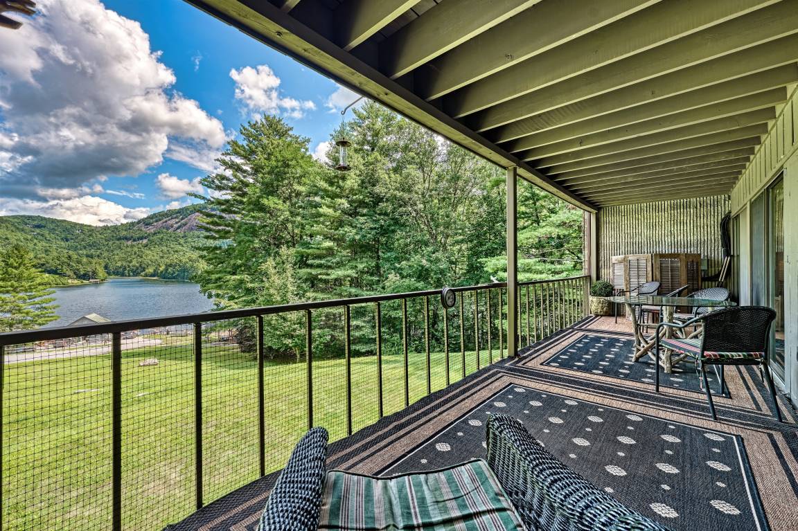 Condo ∙ 2 Bedrooms ∙ 4 Guests - Sapphire, NC