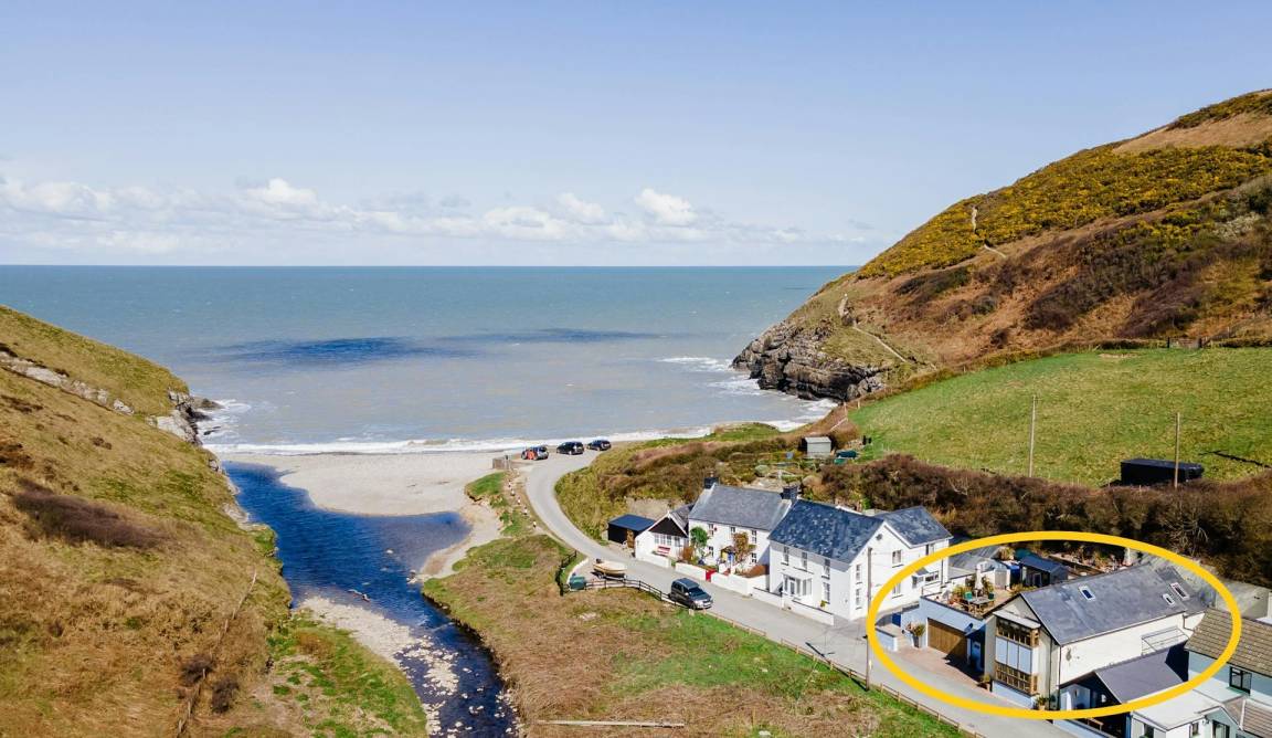 150 M² Cottage ∙ 3 Bedrooms ∙ 6 Guests - Llangrannog