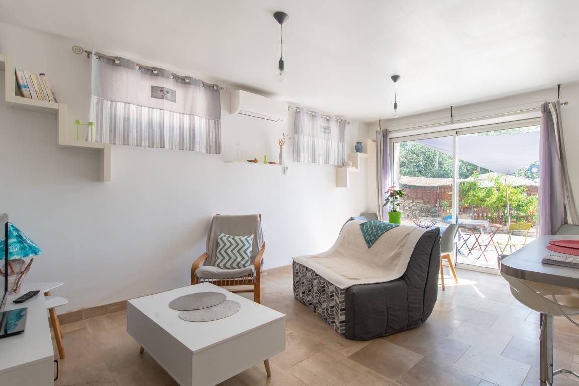 55 M² Huis ∙ 2 Slaapkamers ∙ 5 Gasten - Calvisson