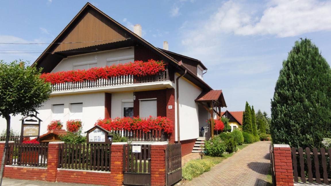 110 M² Ferienwohnung ∙ 3 Schlafzimmer ∙ 6 Gäste - Zalakaros