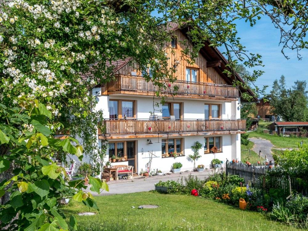 75 M² Apartment ∙ 2 Bedrooms ∙ 5 Guests - Füssen