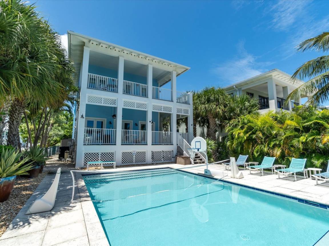 245 M² House ∙ 4 Bedrooms ∙ 8 Guests - Key Colony Beach, FL