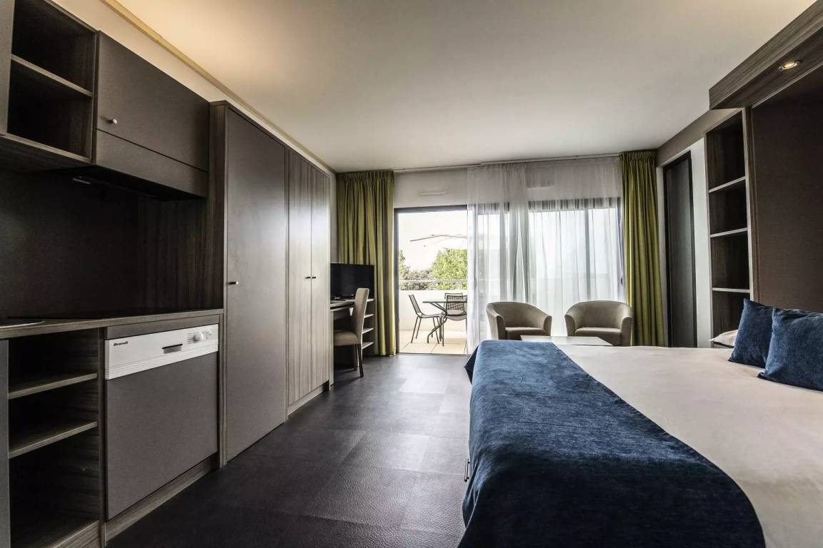 46 M² Ferienwohnung ∙ 1 Schlafzimmer ∙ 6 Gäste - Porticcio