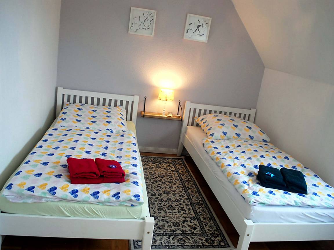 70 M² Ferienwohnung ∙ 2 Schlafzimmer ∙ 4 Gäste - Kropp