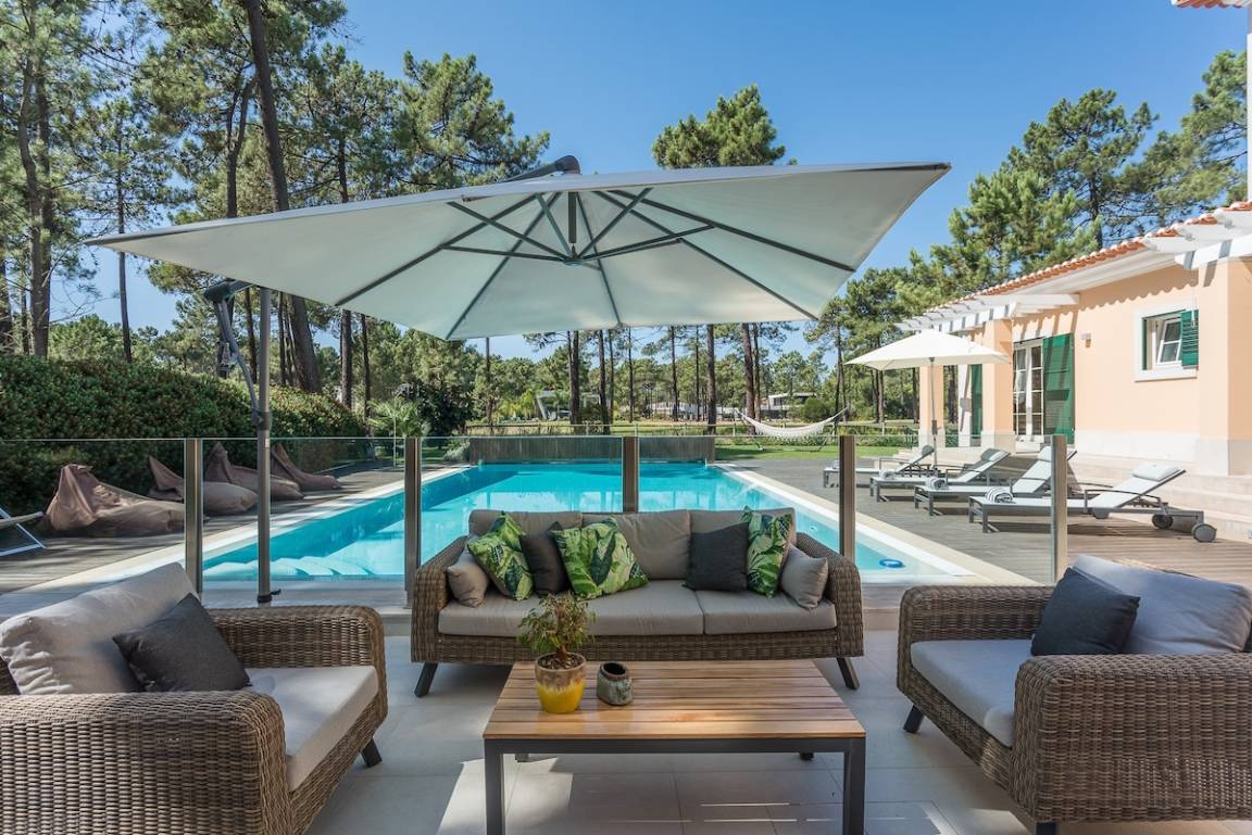 280 M² Villa ∙ 4 Bedrooms ∙ 8 Guests - Costa da Caparica
