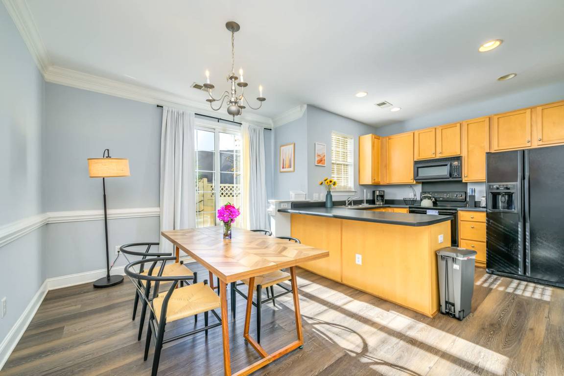 Apartment ∙ 2 Bedrooms ∙ 4 Guests - Carolina Renaissance Festival