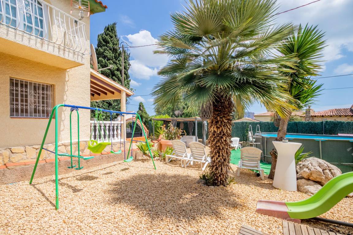 100 M² Chalet ∙ 2 Habitaciones ∙ 6 Huéspedes - Calpe