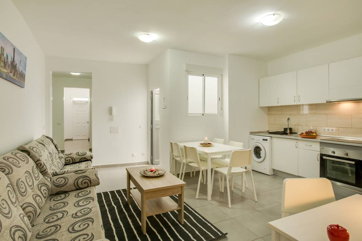 75 M² Apartamento ∙ 2 Habitaciones ∙ 4 Huéspedes - Ingenio