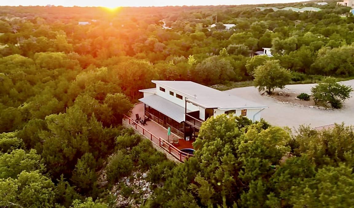 186 M² House ∙ 4 Bedrooms ∙ 8 Guests - Dripping Springs, TX