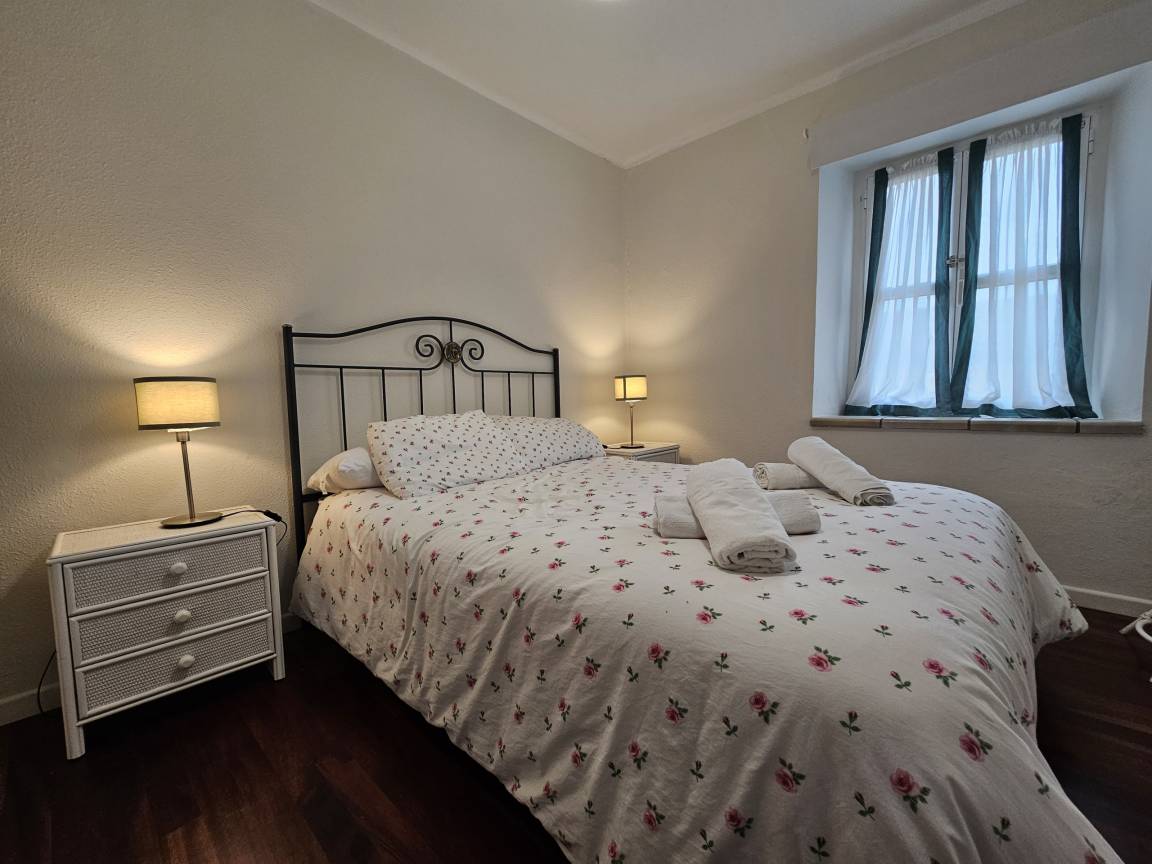 90 M² Apartamento ∙ 4 Habitaciones ∙ 6 Huéspedes - Ribadesella