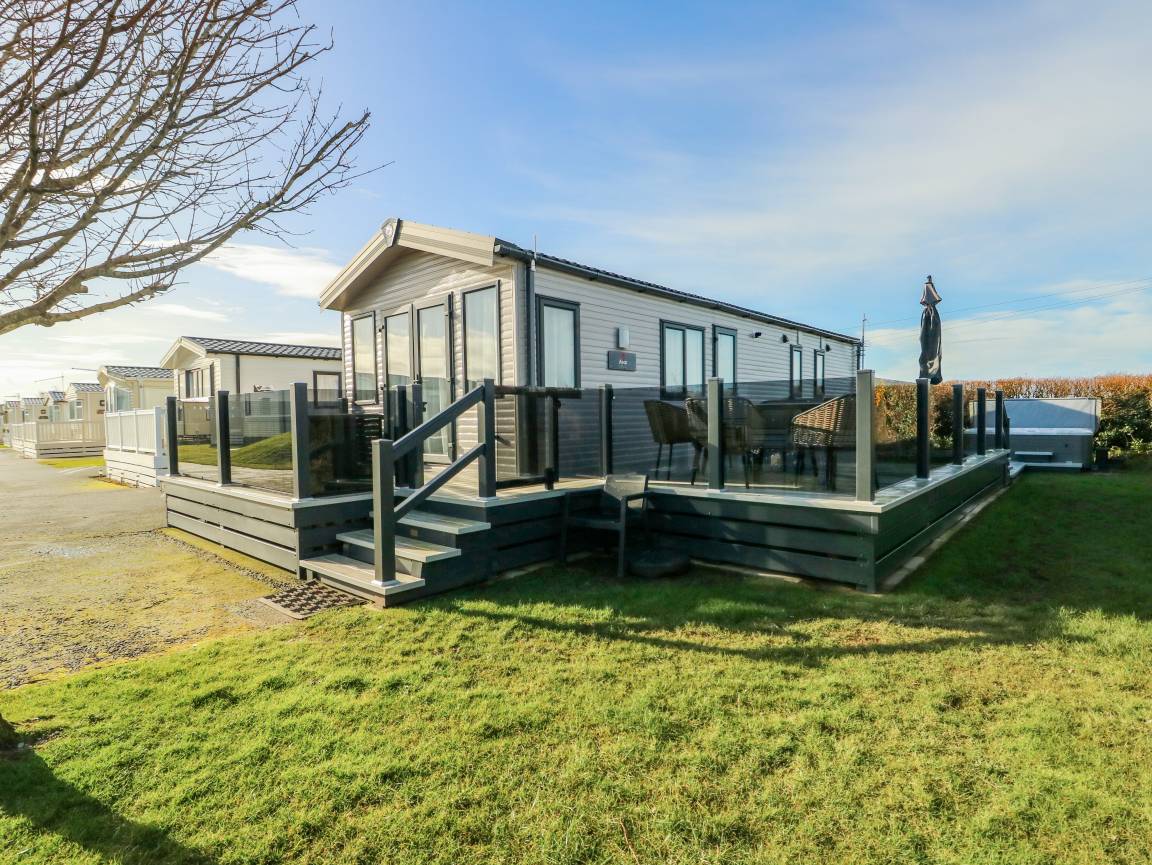 Mökki ∙ 3 Makuuhuonetta ∙ 6 Vierasta - Anglesey
