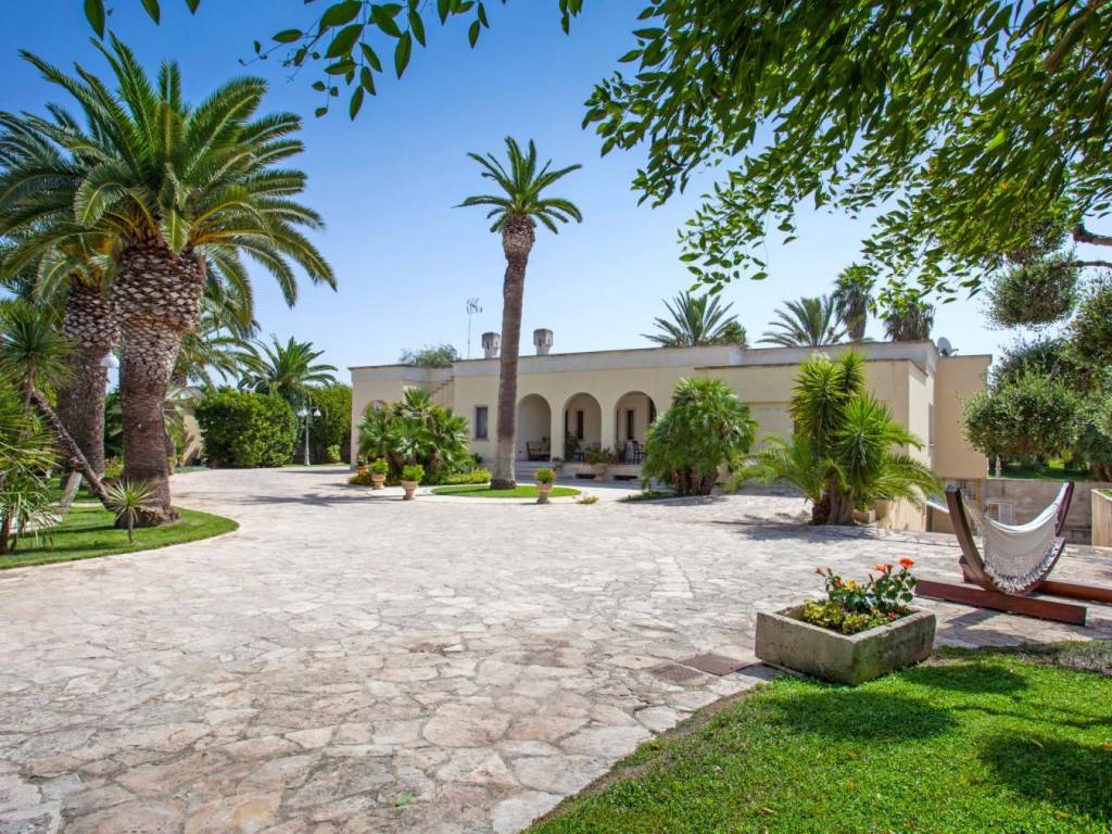 400 M² Casa ∙ 4 Habitaciones ∙ 10 Huéspedes - Porto Cesareo