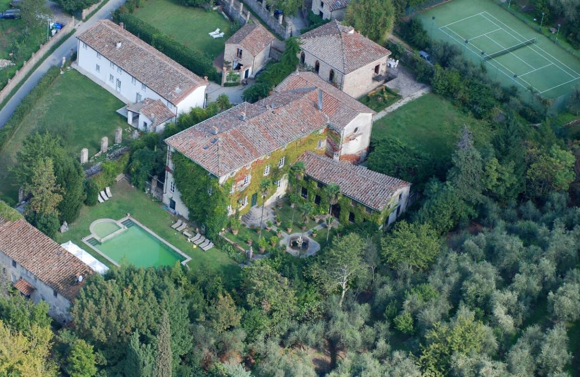 Villa ∙ 17 Bedrooms ∙ 35 Guests - Pisa