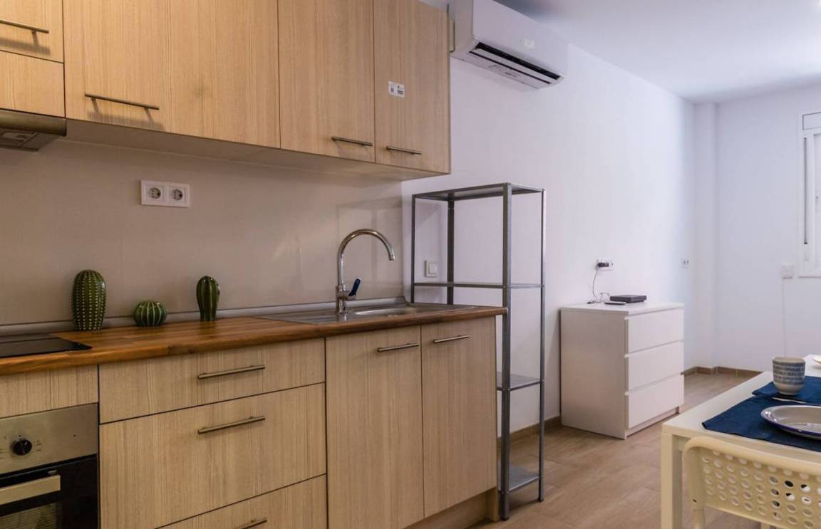 50 M² Apartamento ∙ 1 Habitación ∙ 2 Huéspedes - El Prat de Llobregat