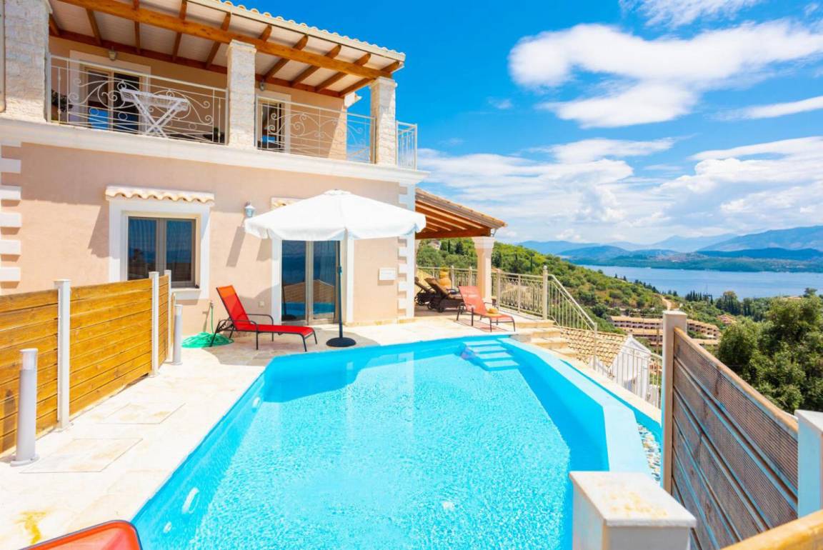 180 M² Villa ∙ 3 Chambres ∙ 6 Personnes - Kassiopi