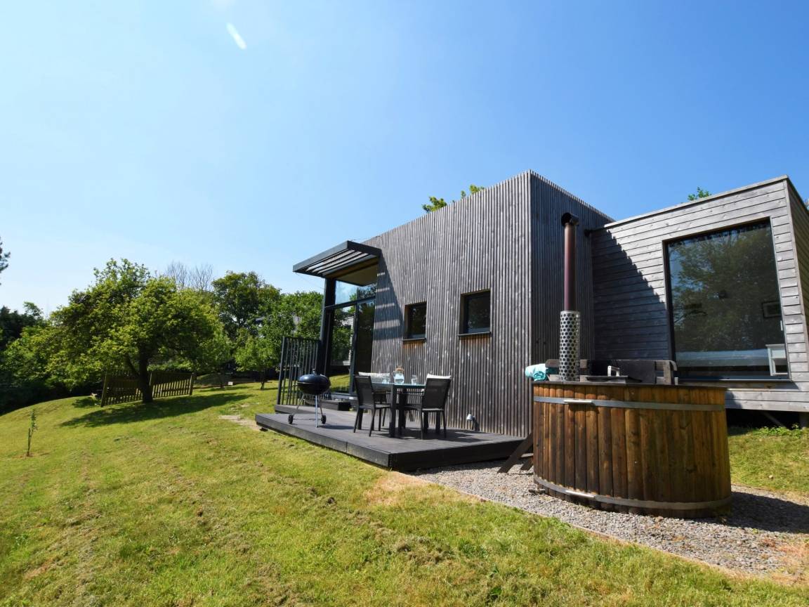 Cottage ∙ 2 Bedrooms ∙ 4 Guests - Llangorse Lake