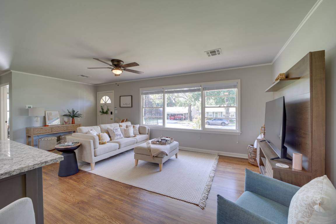83 M² House ∙ 2 Bedrooms ∙ 4 Guests - Tulsa Zoo, Tulsa