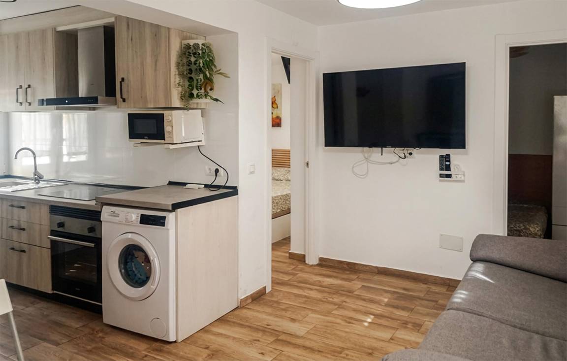 50 M² Apartamento ∙ 2 Habitaciones ∙ 4 Huéspedes - Roquetas de Mar