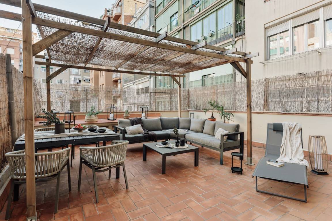 90 M² Apartamento ∙ 2 Habitaciones ∙ 4 Huéspedes - Sant Cugat del Vallès