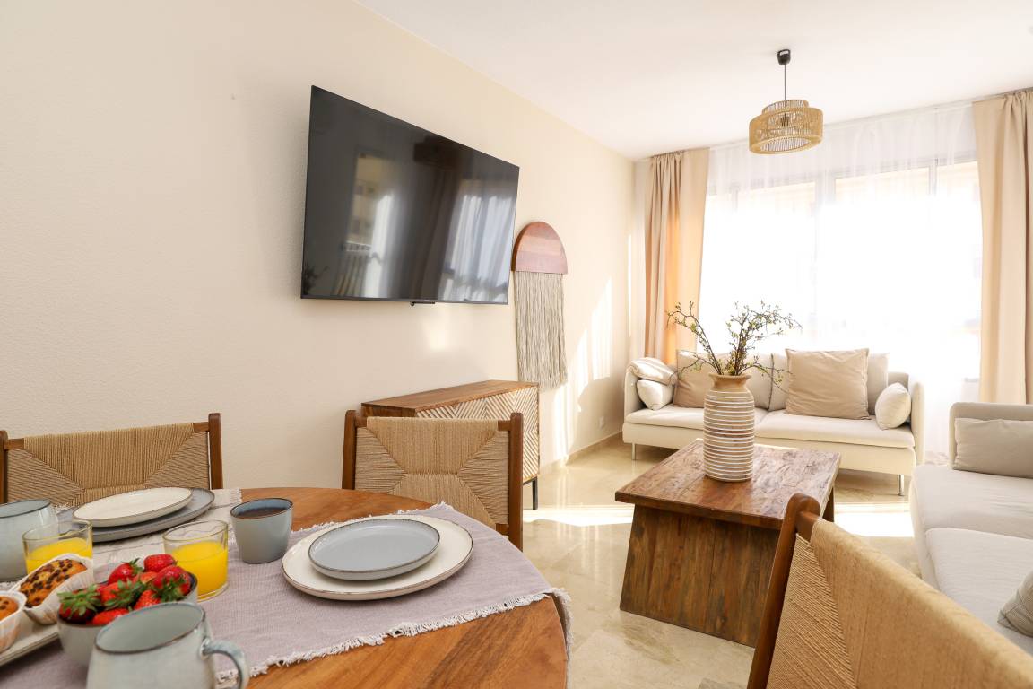 95 M² Apartamento ∙ 3 Habitaciones ∙ 4 Huéspedes - Fuengirola