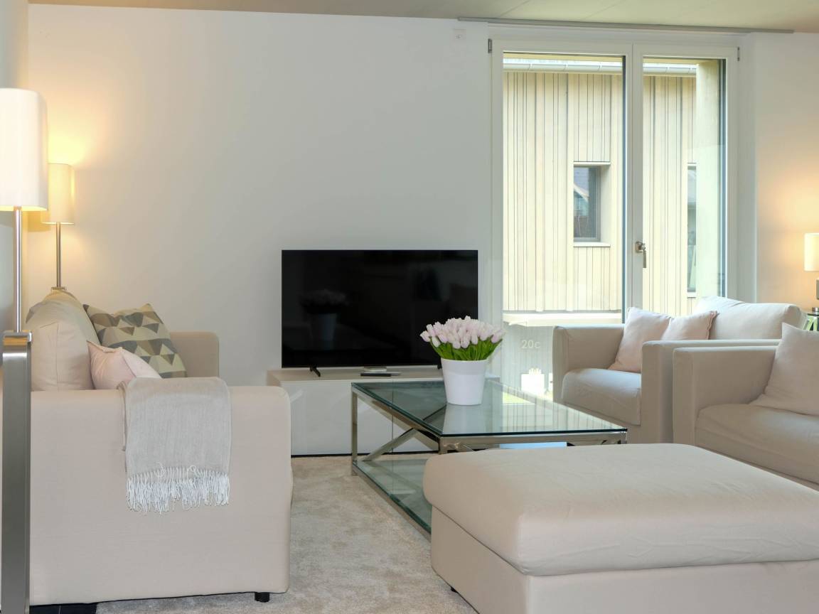 Ferienwohnung ∙ 2 Schlafzimmer ∙ 4 Gäste - Faulensee