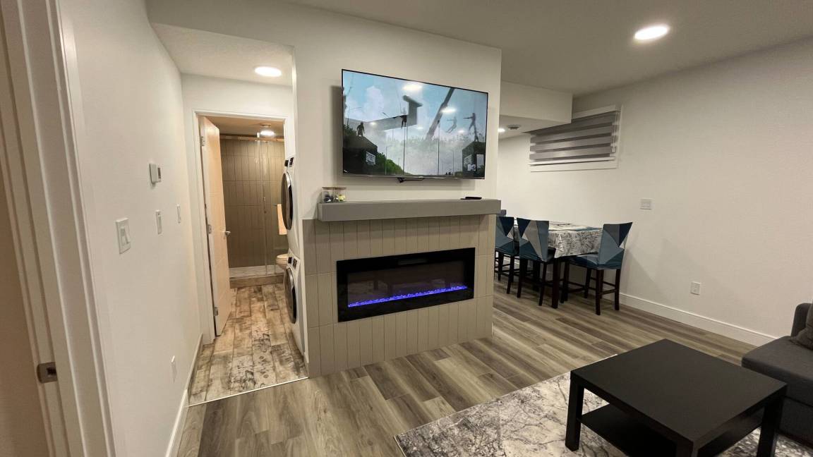 1000 M² Apartment ∙ 2 Bedrooms ∙ 4 Guests - Fort Saskatchewan