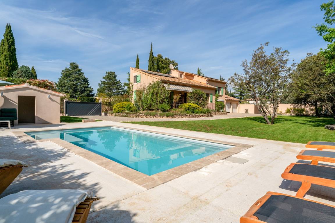 180 M² House ∙ 5 Bedrooms ∙ 8 Guests - Crillon-le-Brave