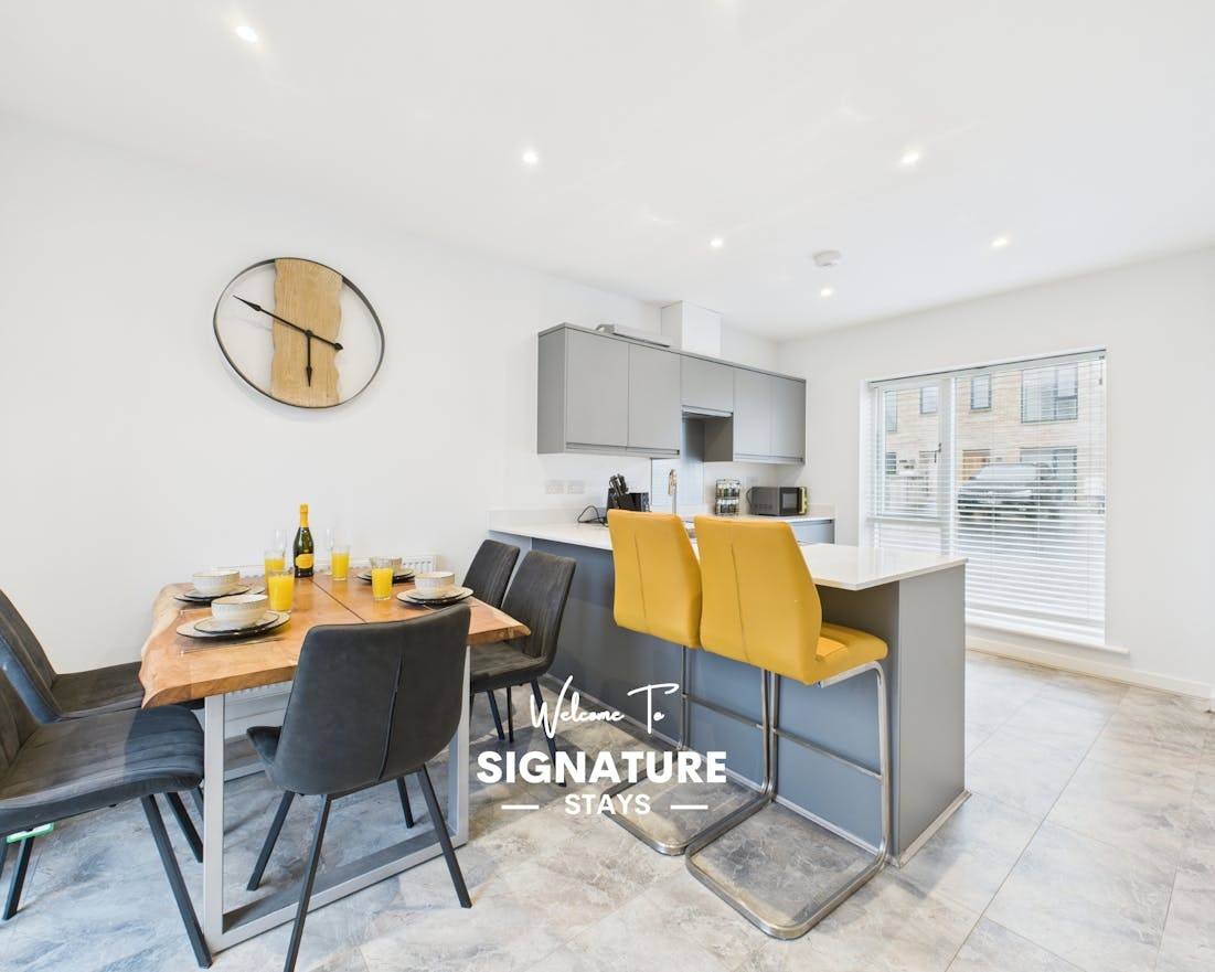 83 M² House ∙ 3 Bedrooms ∙ 6 Guests - Helston