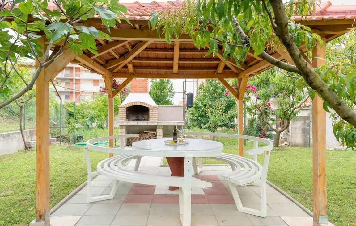 180 M² Ferienhaus ∙ 5 Schlafzimmer ∙ 10 Gäste - Podstrana