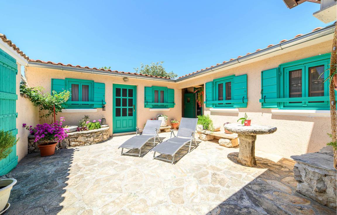 92 M² Ferienhaus ∙ 1 Schlafzimmer ∙ 4 Gäste - Šibenik